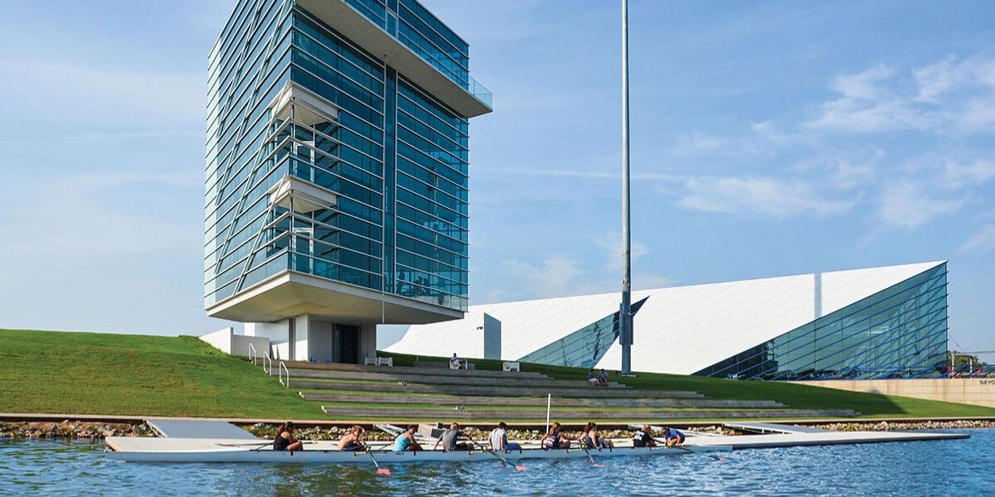 How to Dock a Rowing Shell - AccuDock AccuDock for Rowing Shells